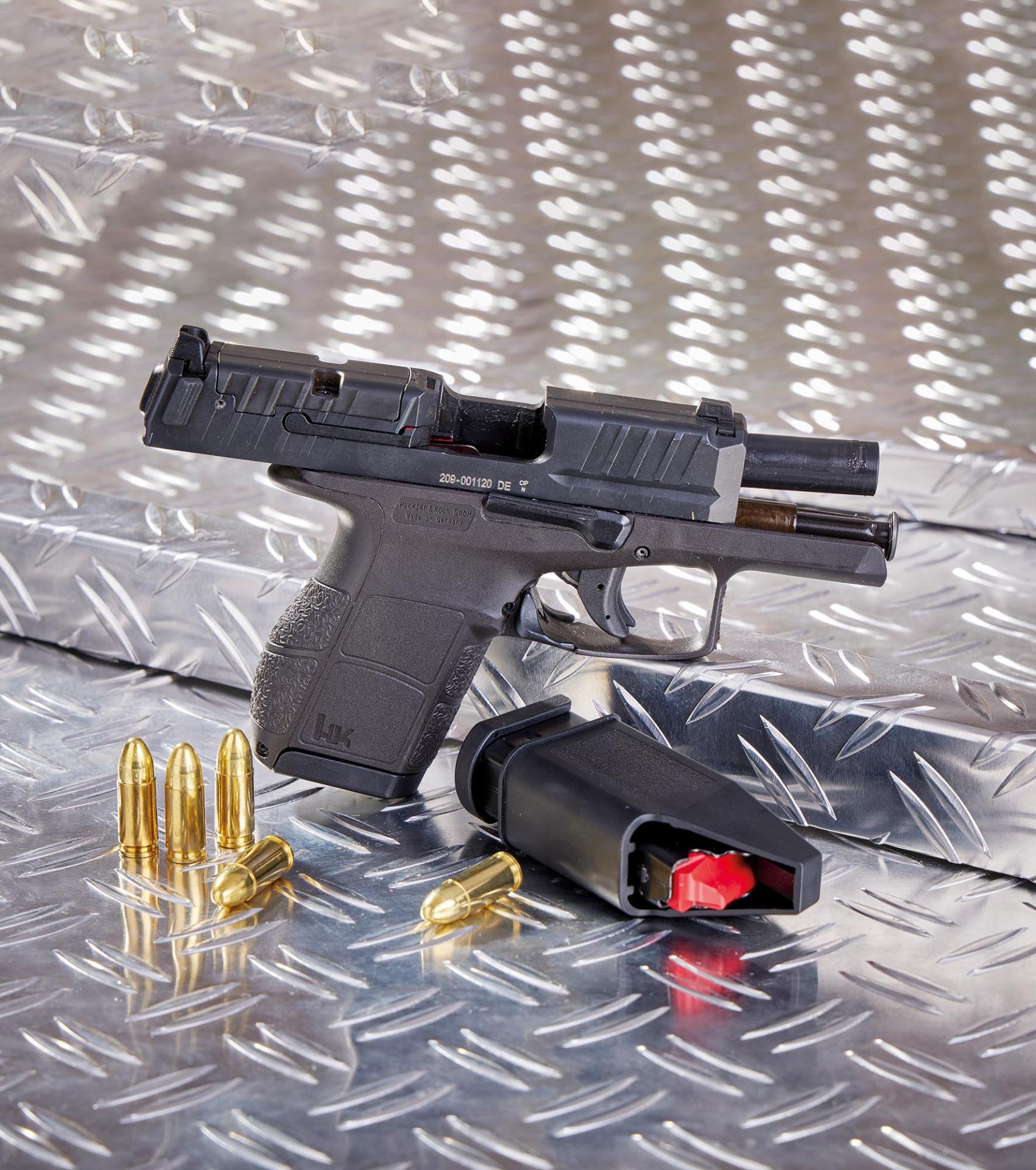 HK SFP9 CC OR: The 9mm subcompact pistol tested on the shooting range ...